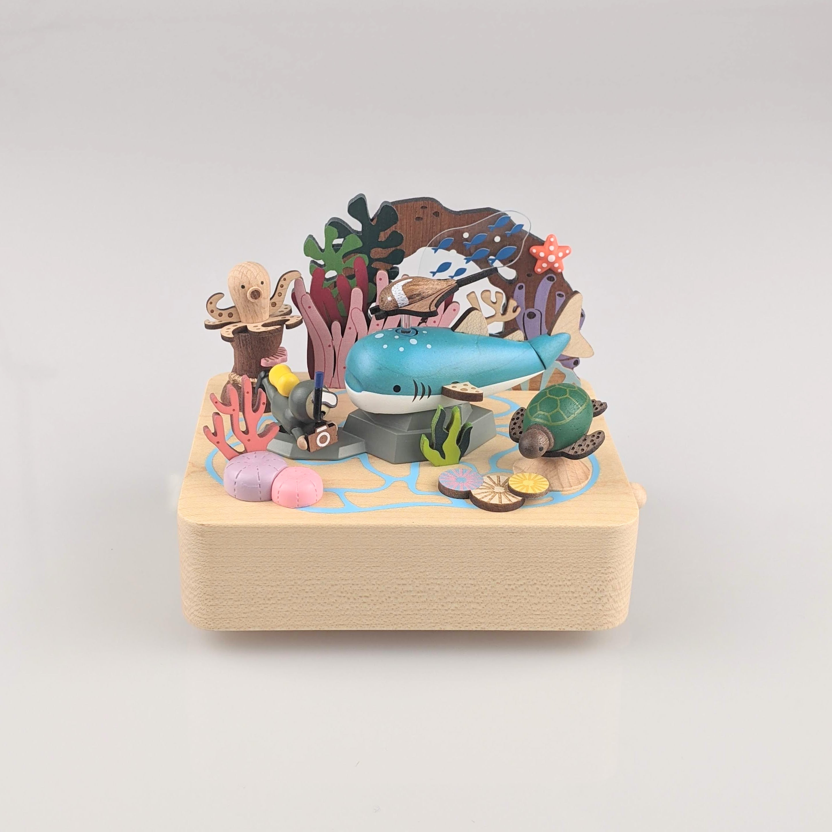 Wooderful Life Diving Ocean Music Box | Zebra Finch Style